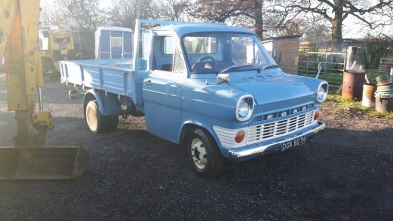 Vintage Vehicles – AD Rains Coaches